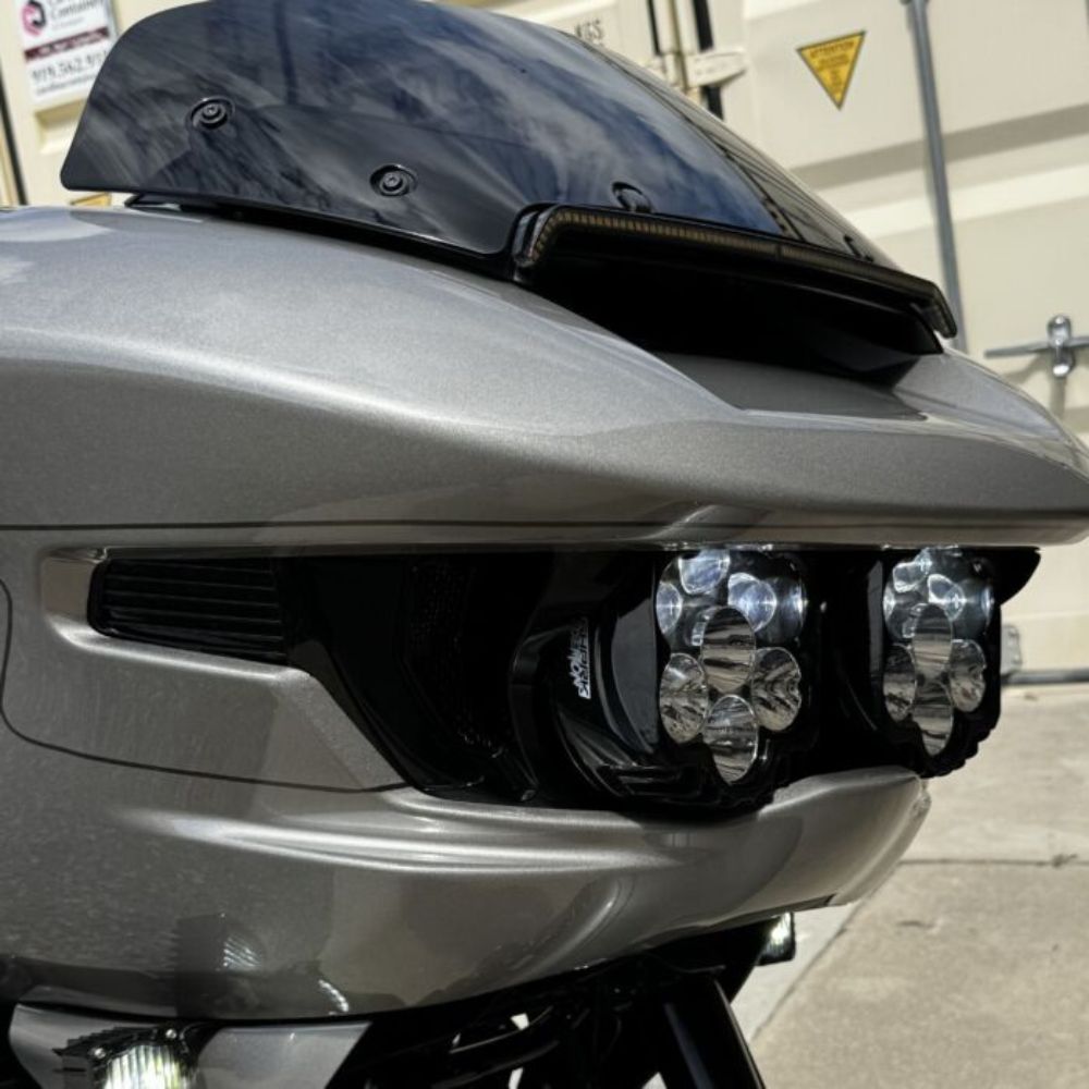 Shark Demon Headlight + Fog Lamp Combo Kit（23-25 FLTR） | ハーレー・カスタム・ワールド ...