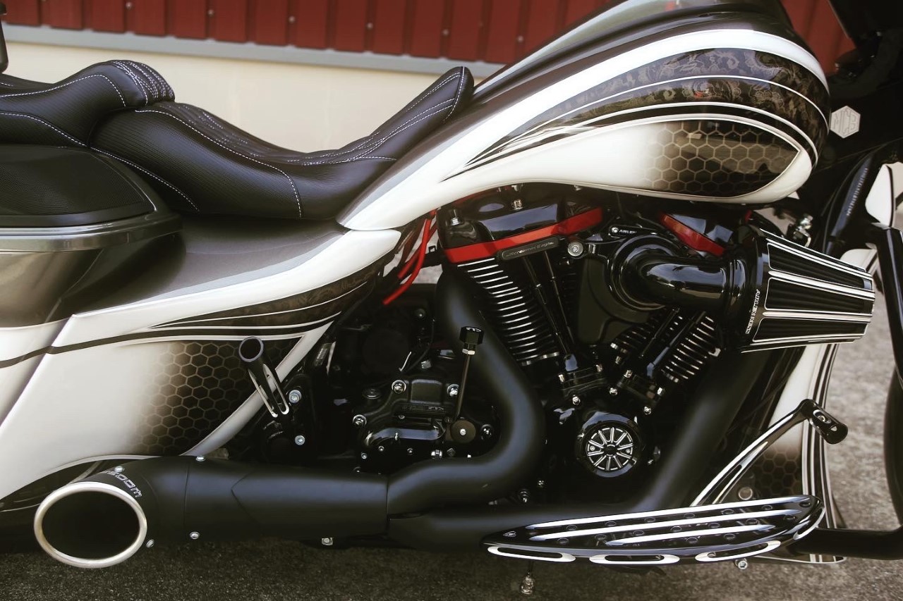 2020 FLHXSE / アイシンモーター – ハーレー・カスタム・ワールド [HARLEY CUSTOM WORLD]