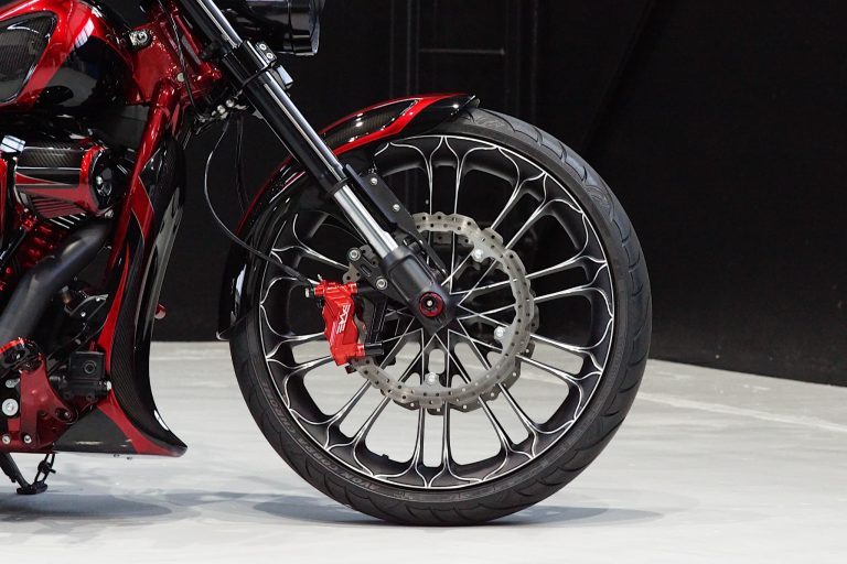 2021 FXBR / カスタムファクトリーノイズ – ハーレー・カスタム・ワールド [HARLEY CUSTOM WORLD]